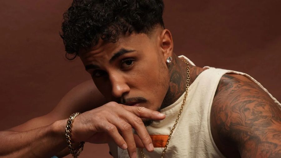 Cantor, dançarino, jogador, lutador e, agora, o artista do funk mais ...